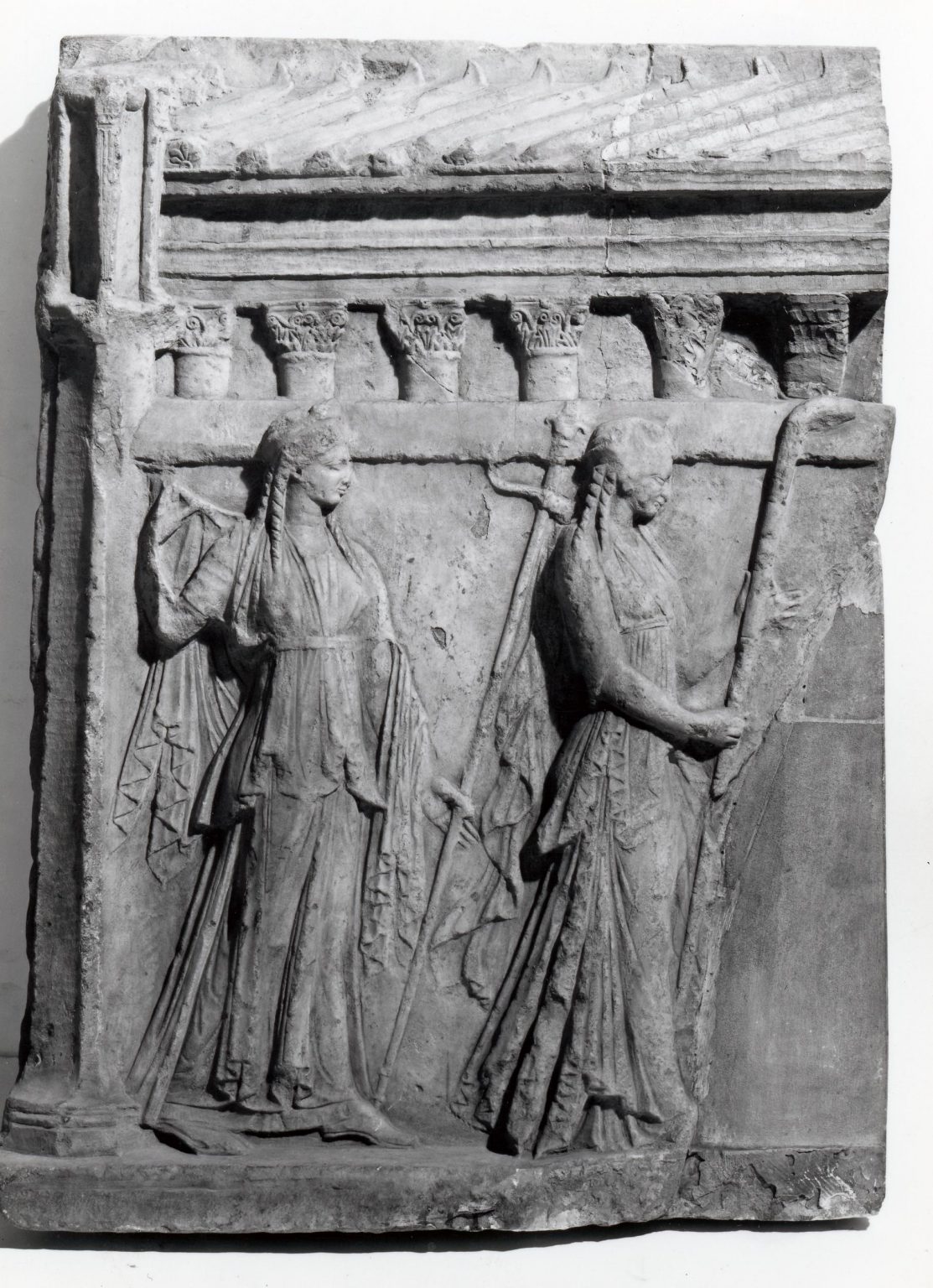 Artemis, pourer of arrows - Kosmos Society